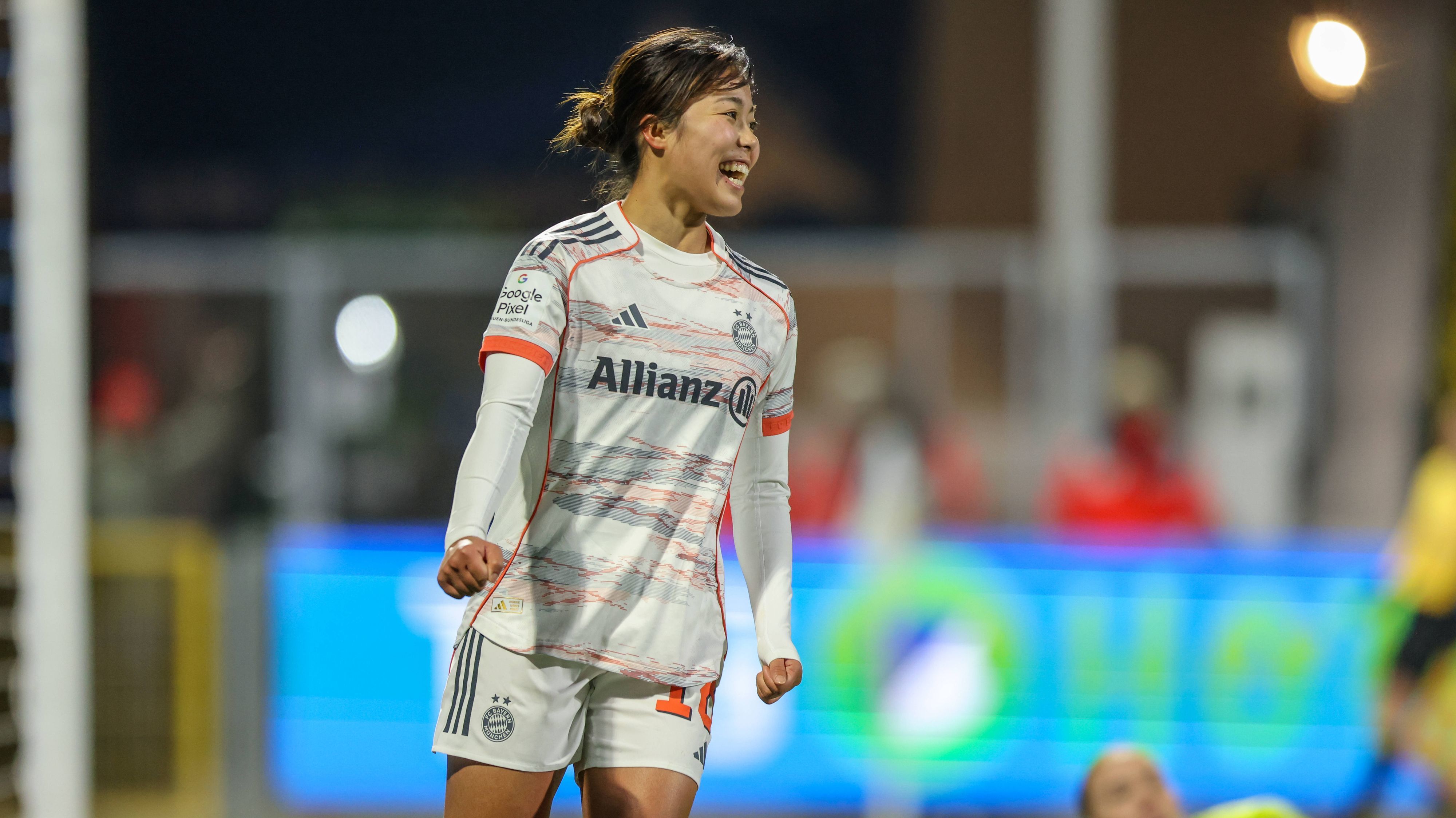 "Unglaublich feine Technik": Bayern bindet Juwel Tanikawa bis 2029