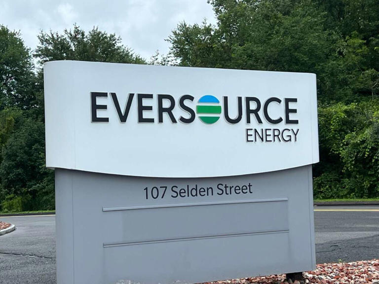 Connecticut agencies seek end to transmission bonus tied to electric ...