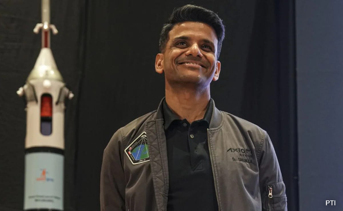 'Aim For The Moon, Compete With Me': Shubhanshu Shukla To Students