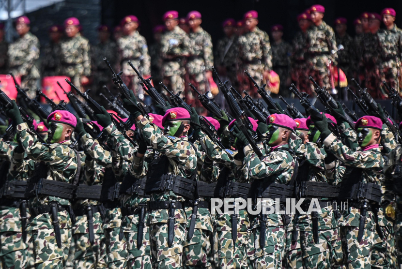 Prajurit menjadi imam dan khatib, mengapa tidak?