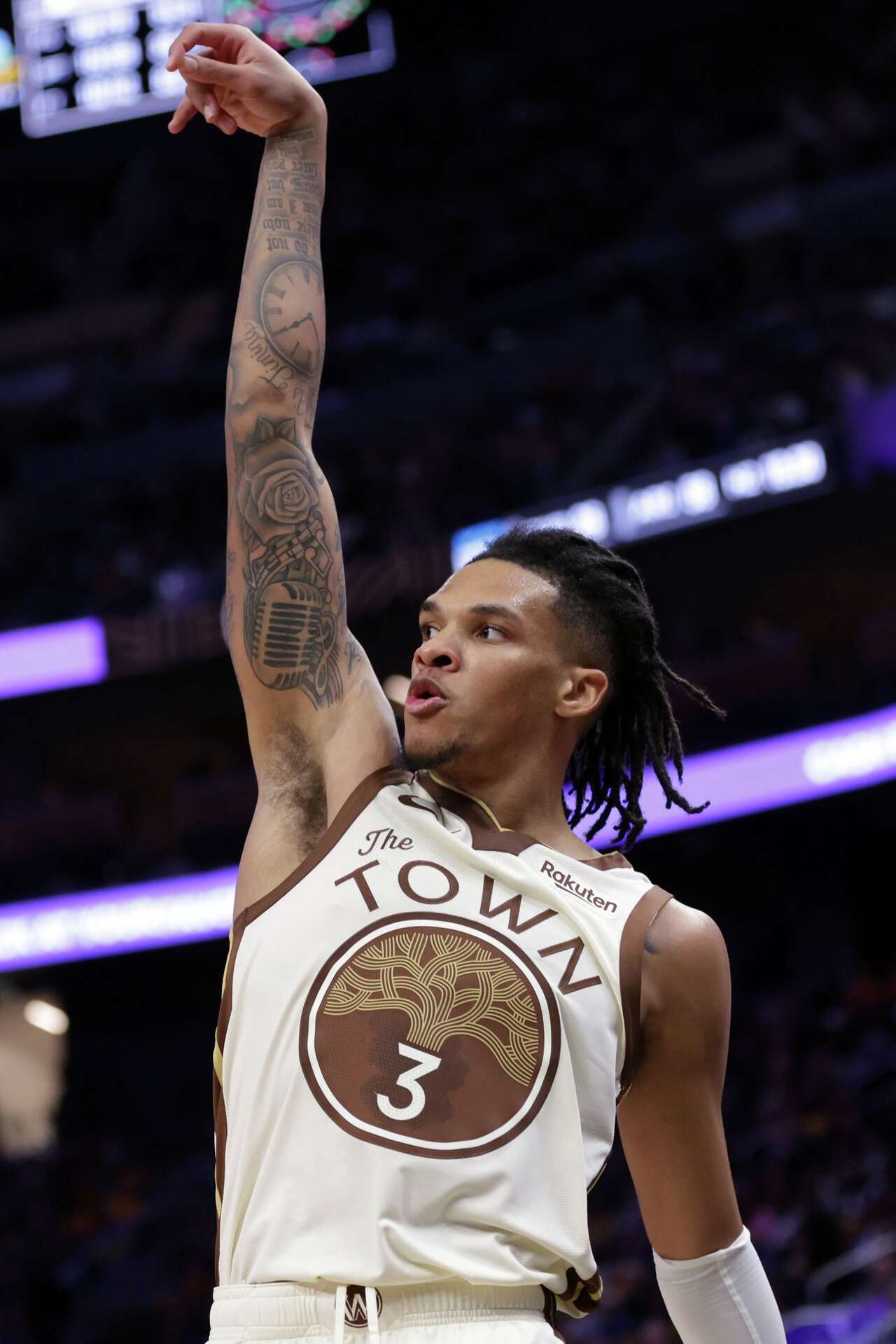 Warriors, Steph Curry start slow then find their stride to blow out Utah