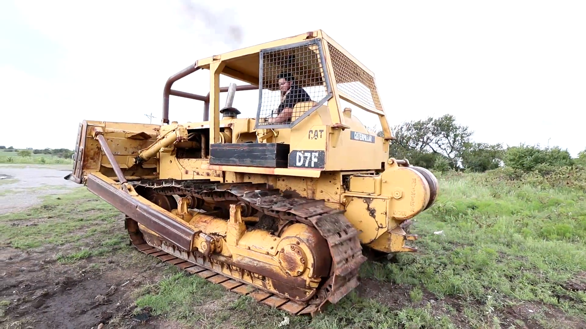 Everything that failed on this cheap Cat bulldozer the moment I started it