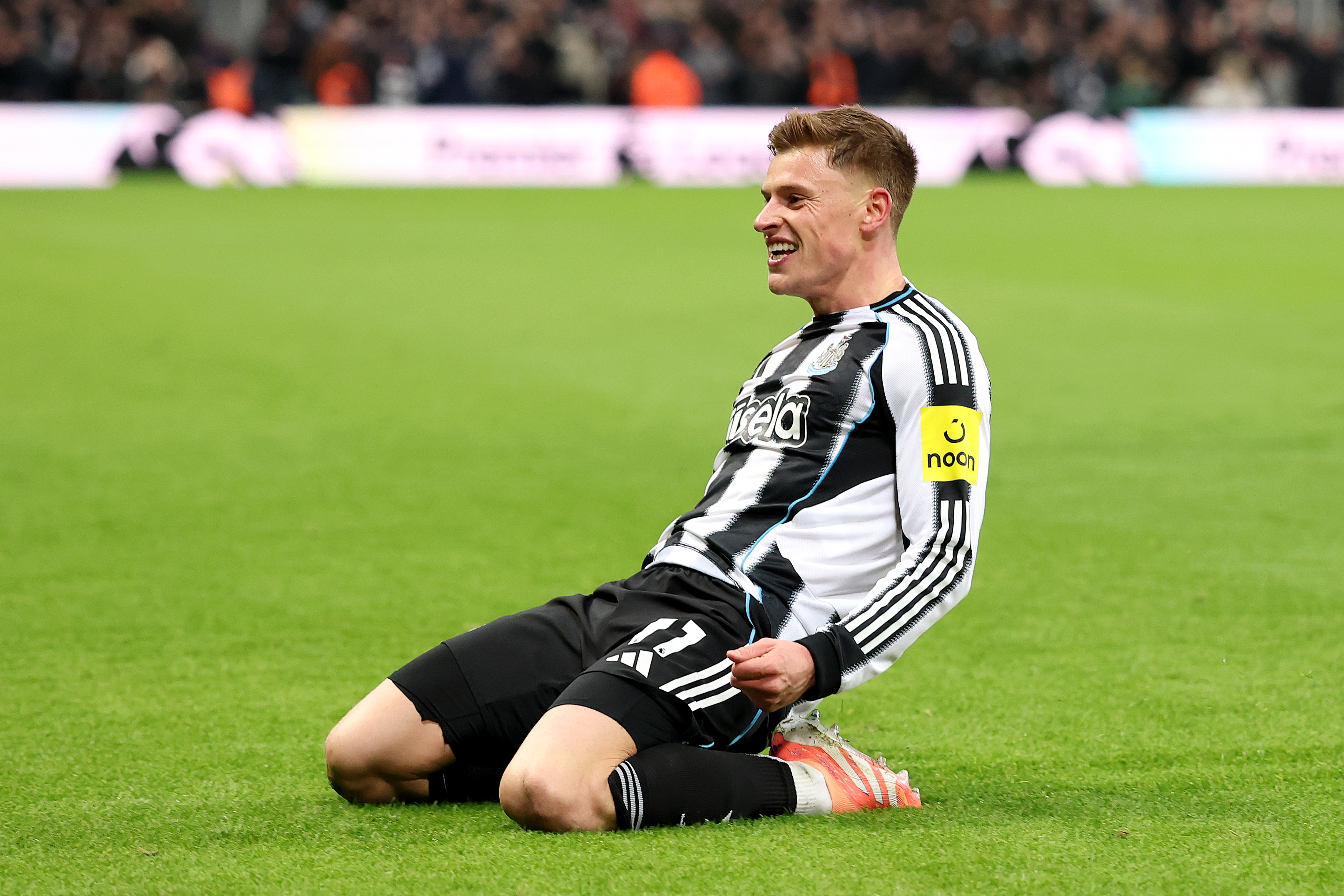 Forgotten Rangers man back in picture as Celtic line up double transfer ...