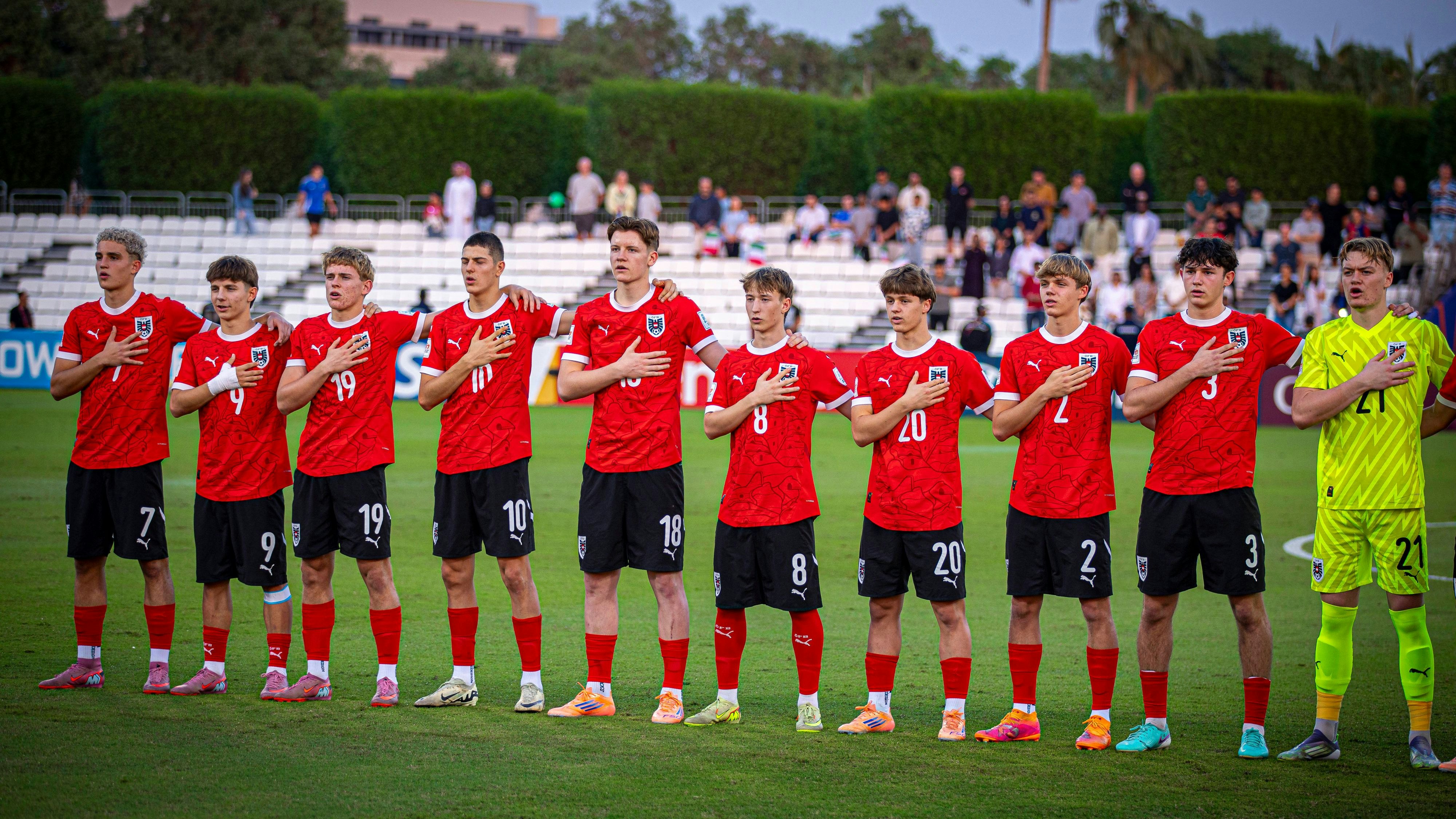 zum Glück spielen wir gegen die Österreicher"