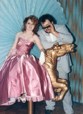 20 Photos of Your Prom Date from the '70s and ‘80s