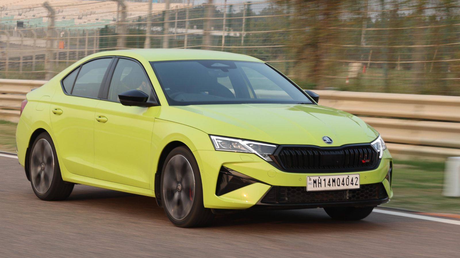 New Skoda Octavia RS की इन 5 खूबियों के हो जाएंगे दीवाने, पावर और ...