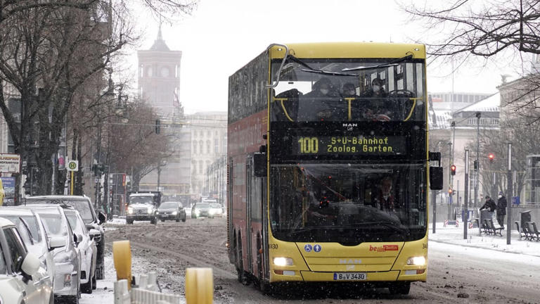 35 Jahre Linie 100: So wurde der Doppeldecker zum Symbol der Einheit