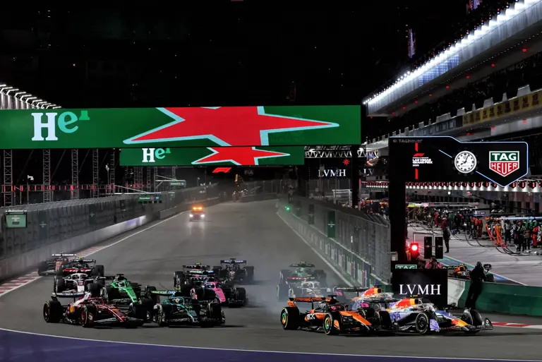 Alonso incensed at 'Kamikaze' F1 driver after pile-up Vegas GP chaos