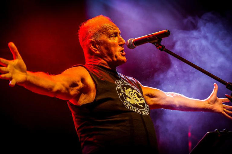 Rock legends return to Plymouth after getting beaten up by sailors