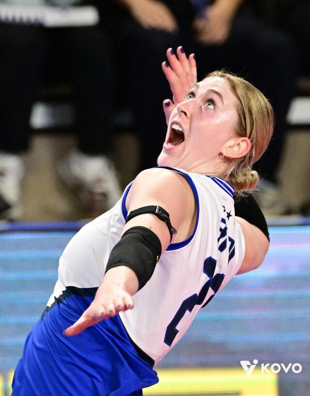 '블로킹 7개 김희진 대폭발' 642일 만에 10+점, 현대건설 2위 점프…6위 정관장 연승 실패, 자네테 25점 고군분투 [MD대전]