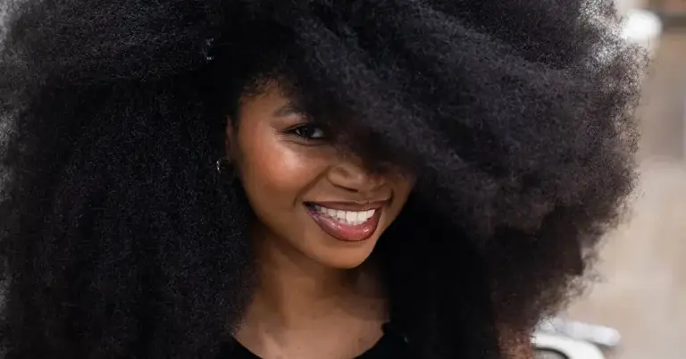 Jessica L. Martinez entra en el Guinness con el mayor afro del mundo ...