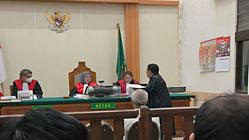 Husein Cederai Marwah PN Denpasar, Marah-marah di Sidang, Tuding Teddy ...