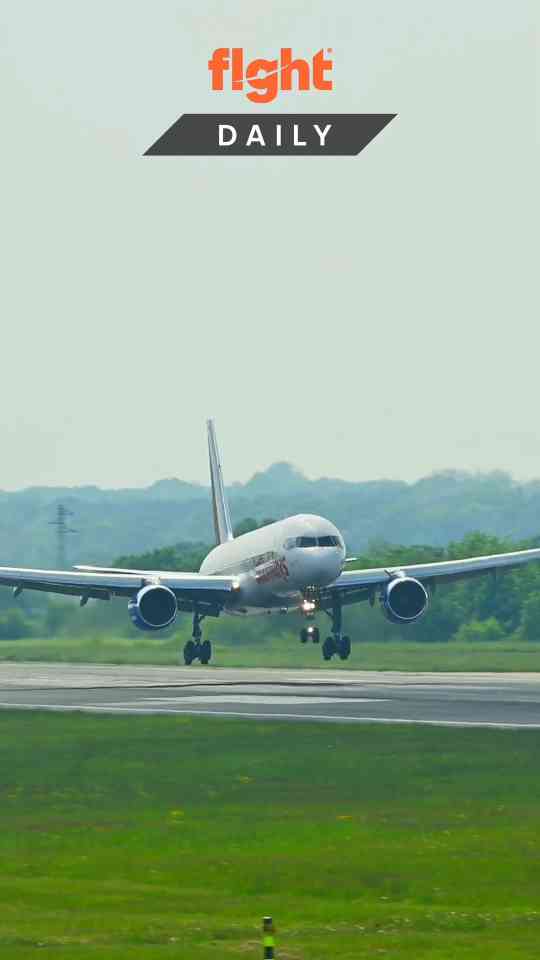Boeing 757 Crabbing in Crosswind Conditions