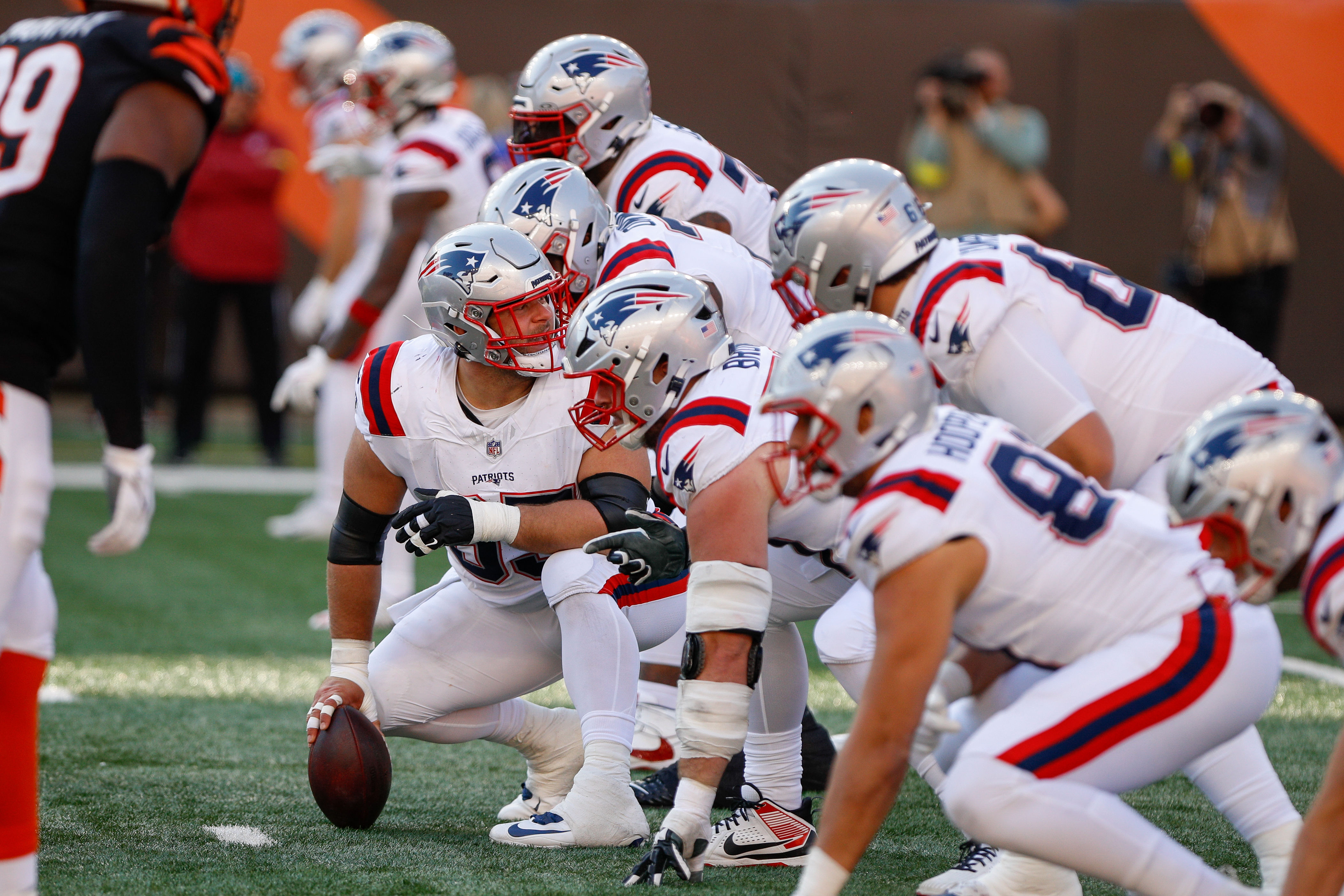 Patriots vs. Bengals snap counts: Attritional game requires on-the-fly ...