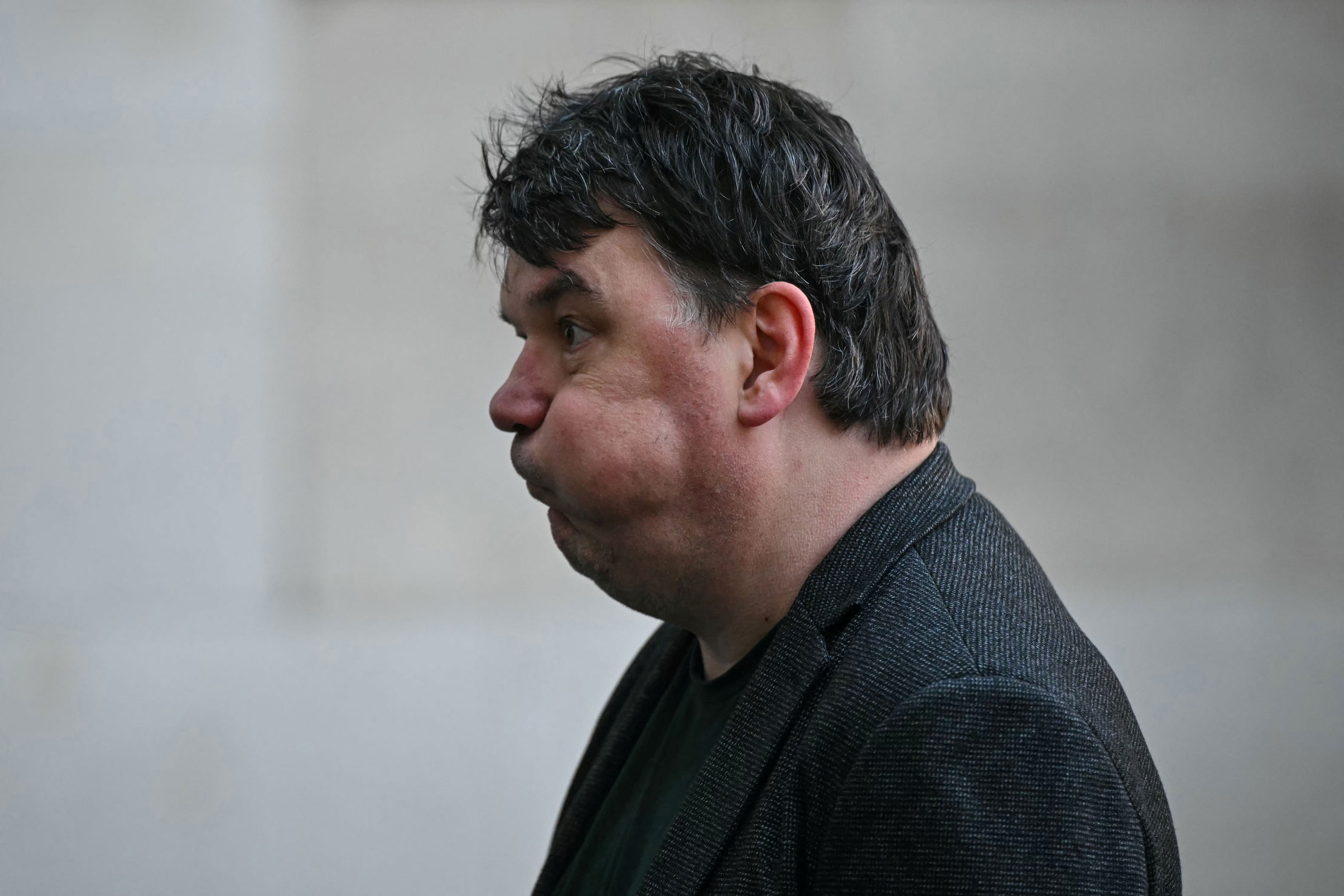 Richard Bacon calls out 'raging hypocrite' Graham Linehan over posts ...