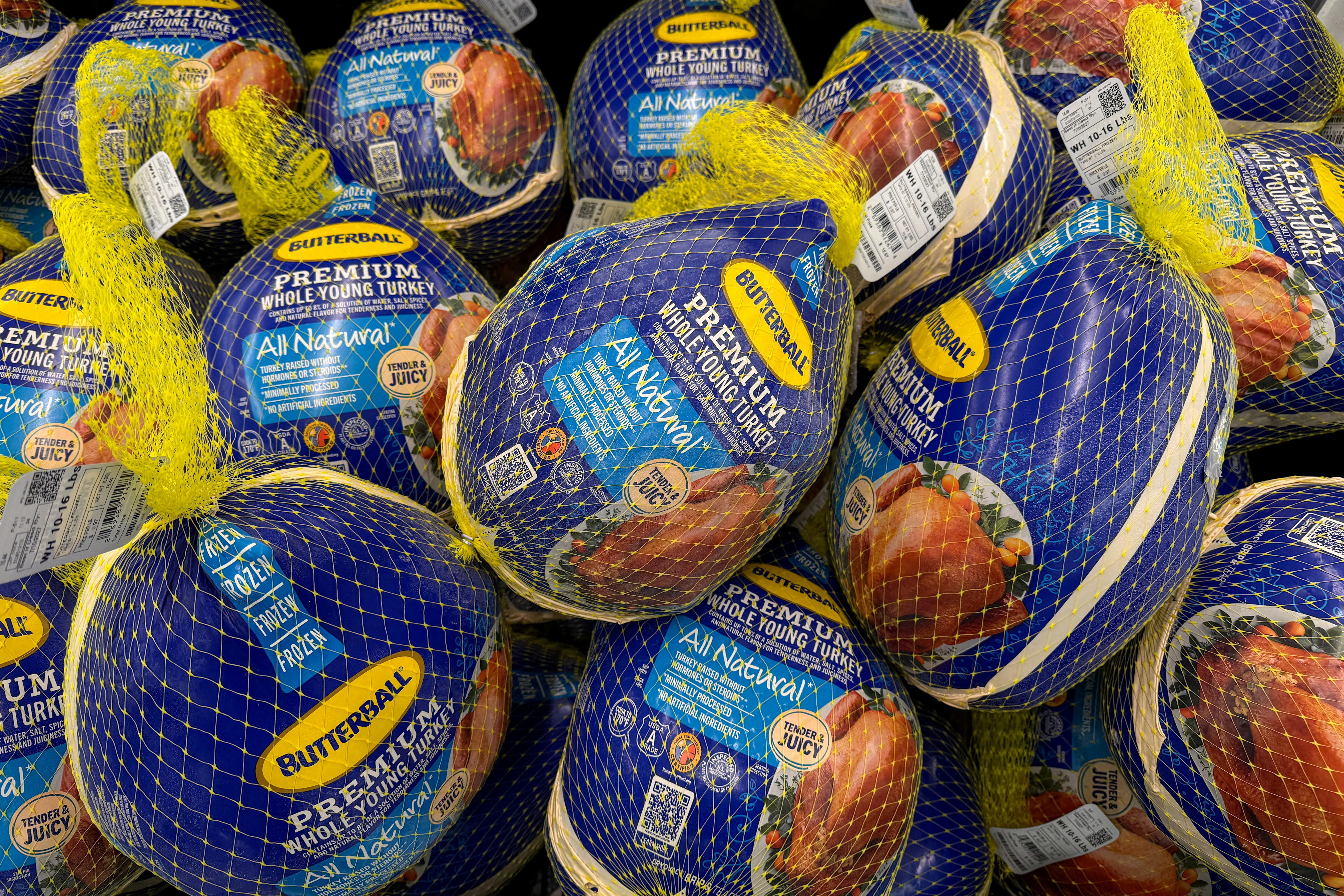 Pulling together a last minute Thanksgiving meal? Check out these deals