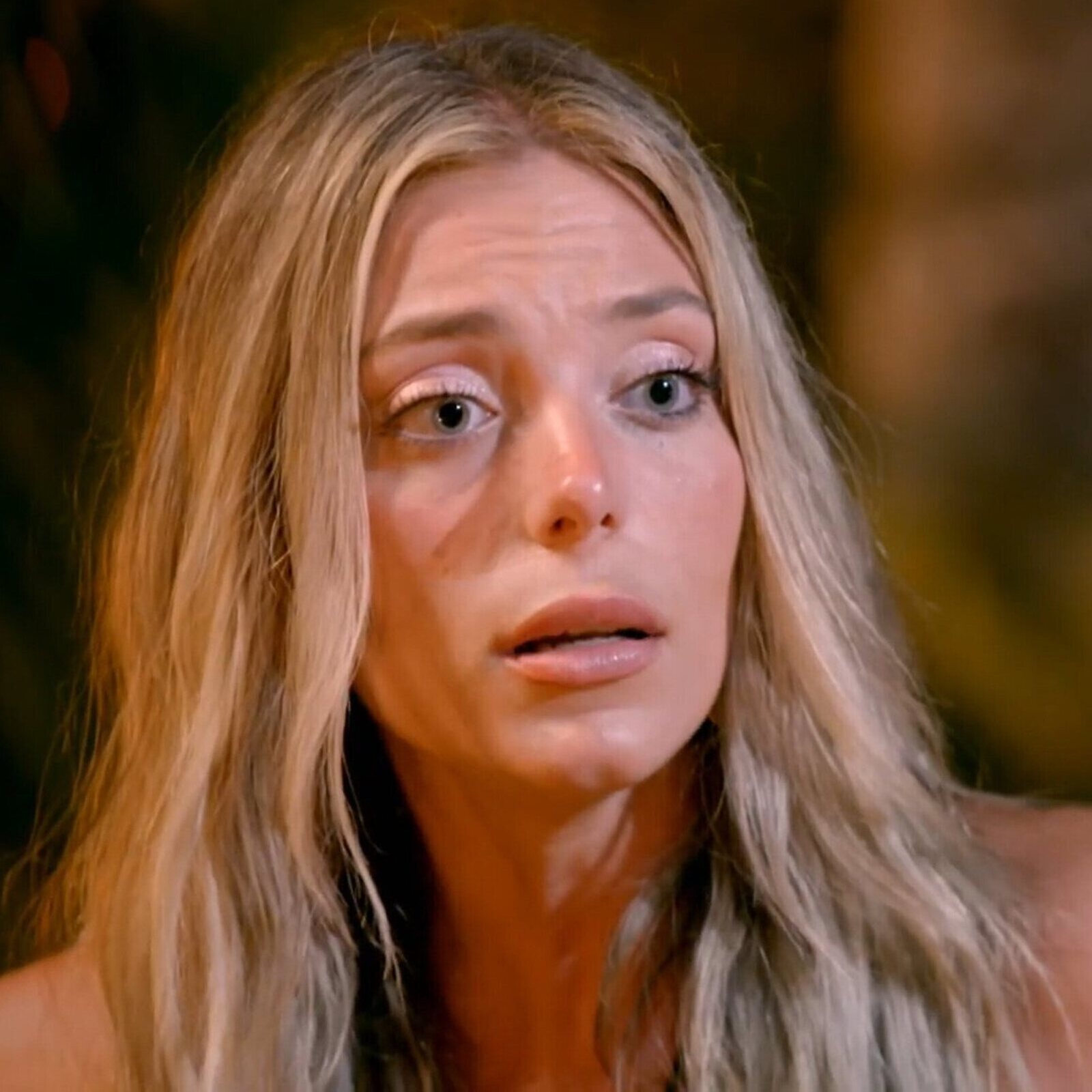 Claudia y Gilbert son sancionados por su comportamiento y son sus ...