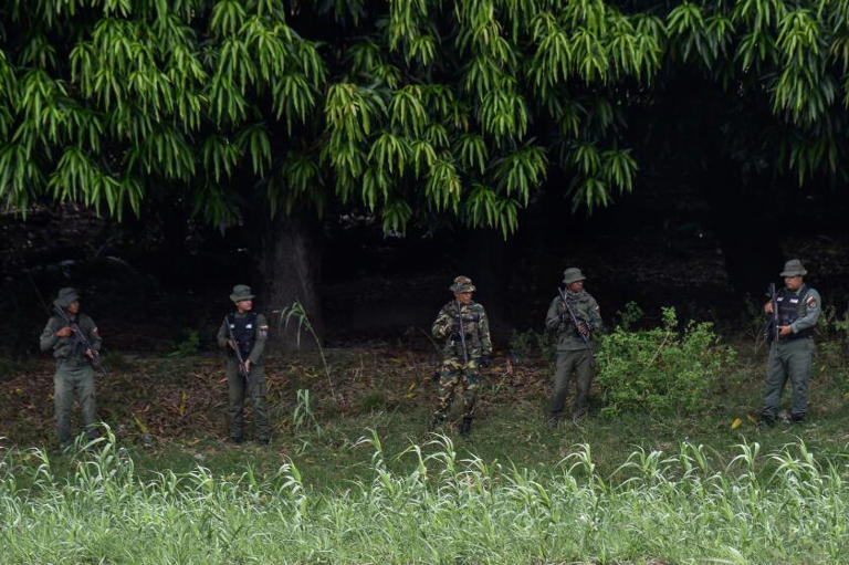 Is the U.S. invading Venezuela? Or trying to make a deal?