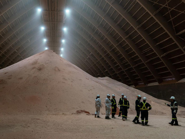 Nutrien's plans for U.S. terminal get pushback from Ottawa, thumbs up ...