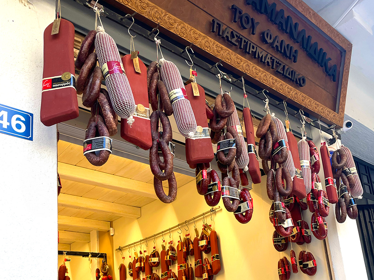 La strada di Atene che profuma di spezie dove mangiare l’antenato del ...