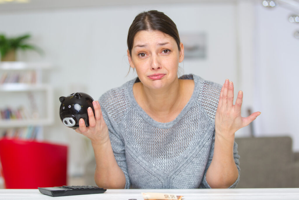 Why you’re always broke: 18 habits to break today
