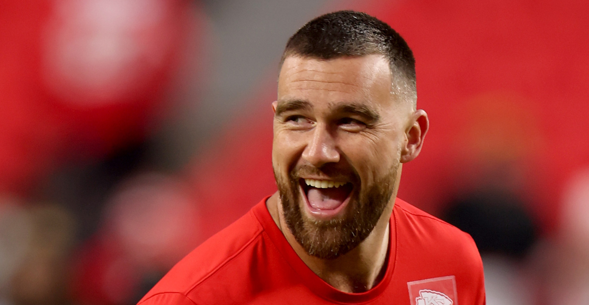 30 NFL players who are both talented and attractive