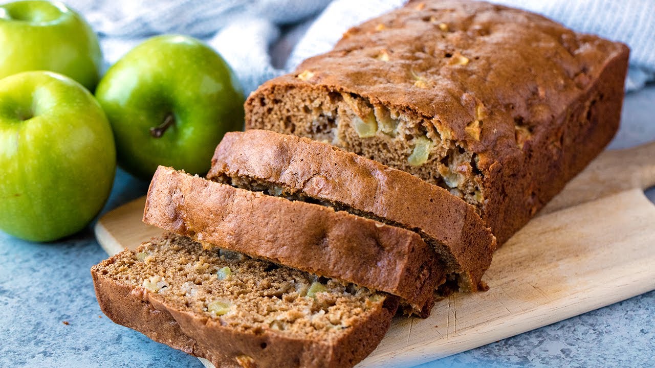 Moist cinnamon apple bread