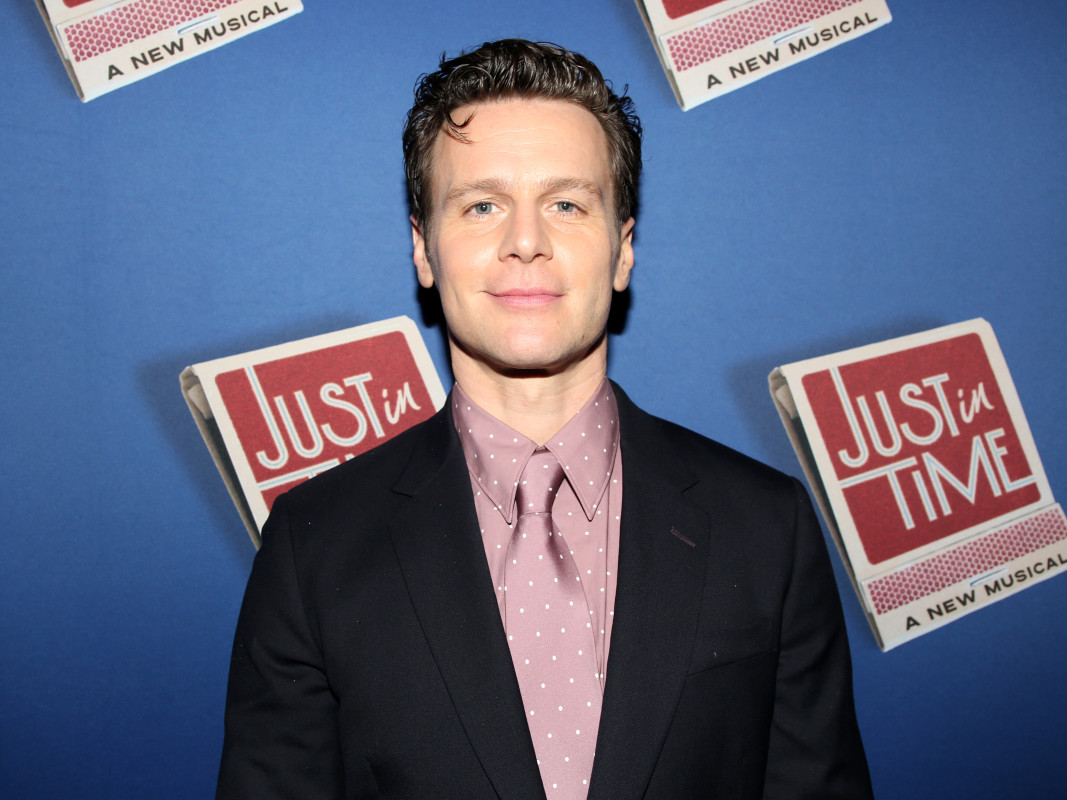 Fans 'Can't Wait to Watch' Jonathon Groff's Thanksgiving Day Parade ...