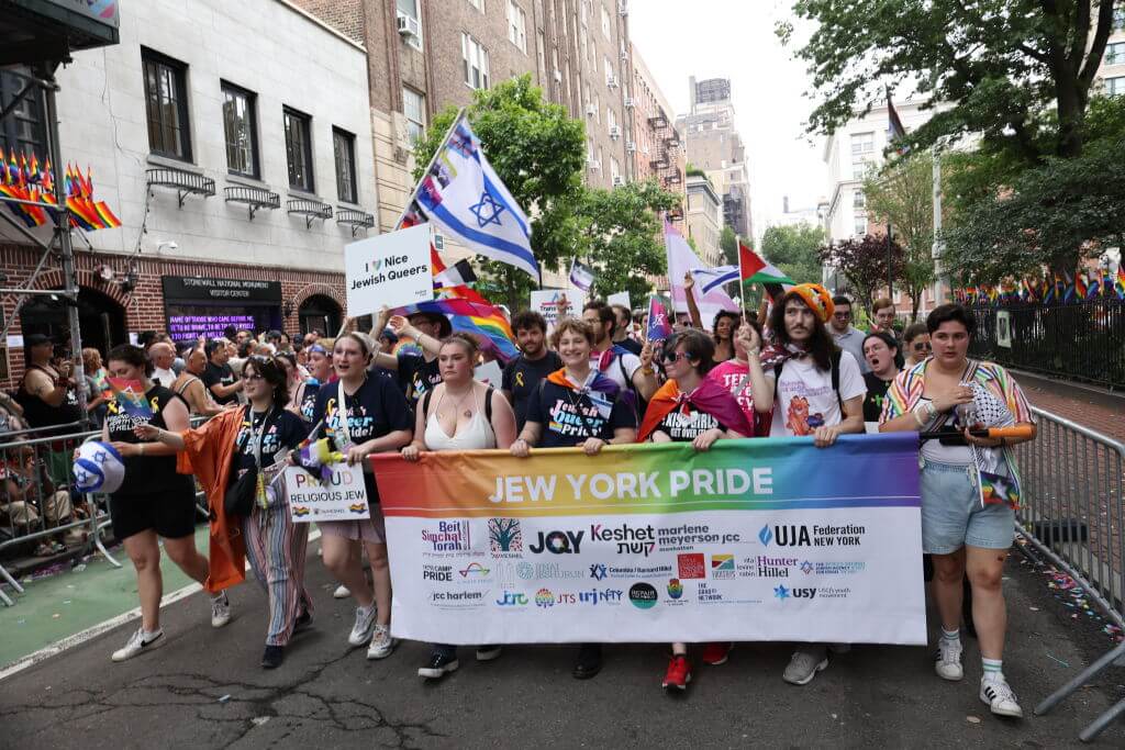 Can this LGBTQ+ Jewish organization navigate these turbulent times?