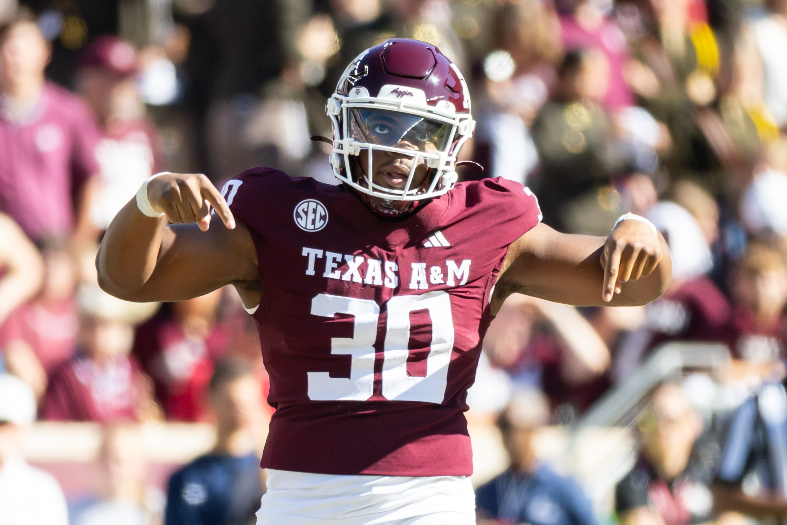 Texas A&M freshman Edge plans to enter the transfer portal