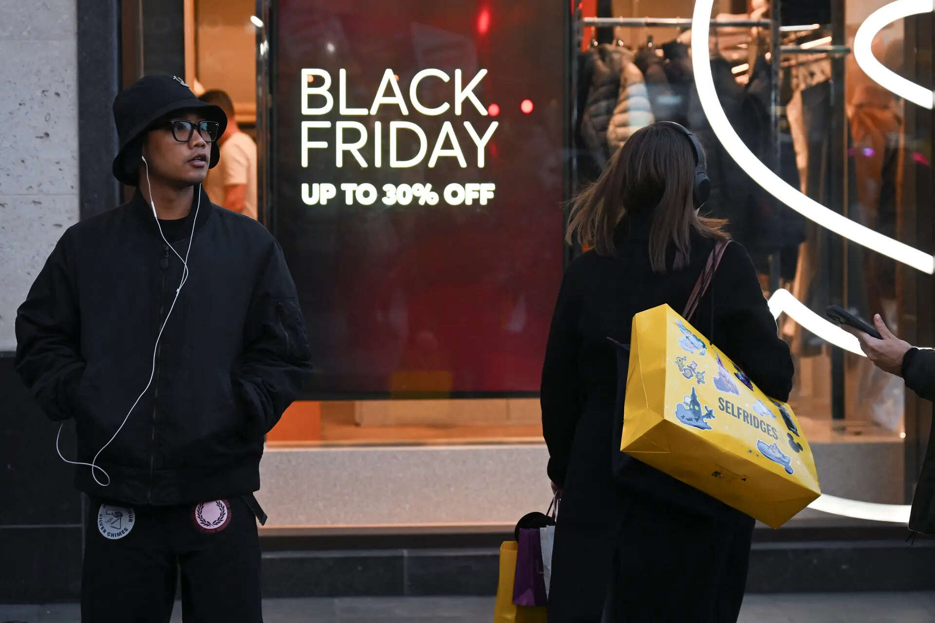 'Mass blackout' ahead of Thanksgiving day, Black Friday sales- Why are ...