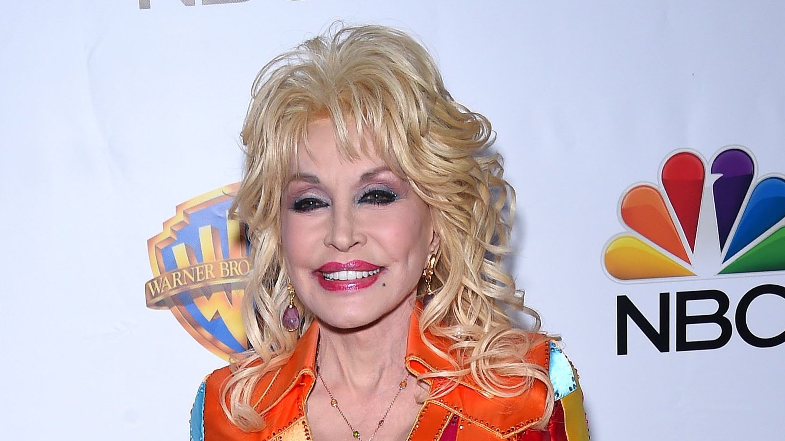 Dolly Parton delivers heartfelt Thanksgiving note after opening up ...
