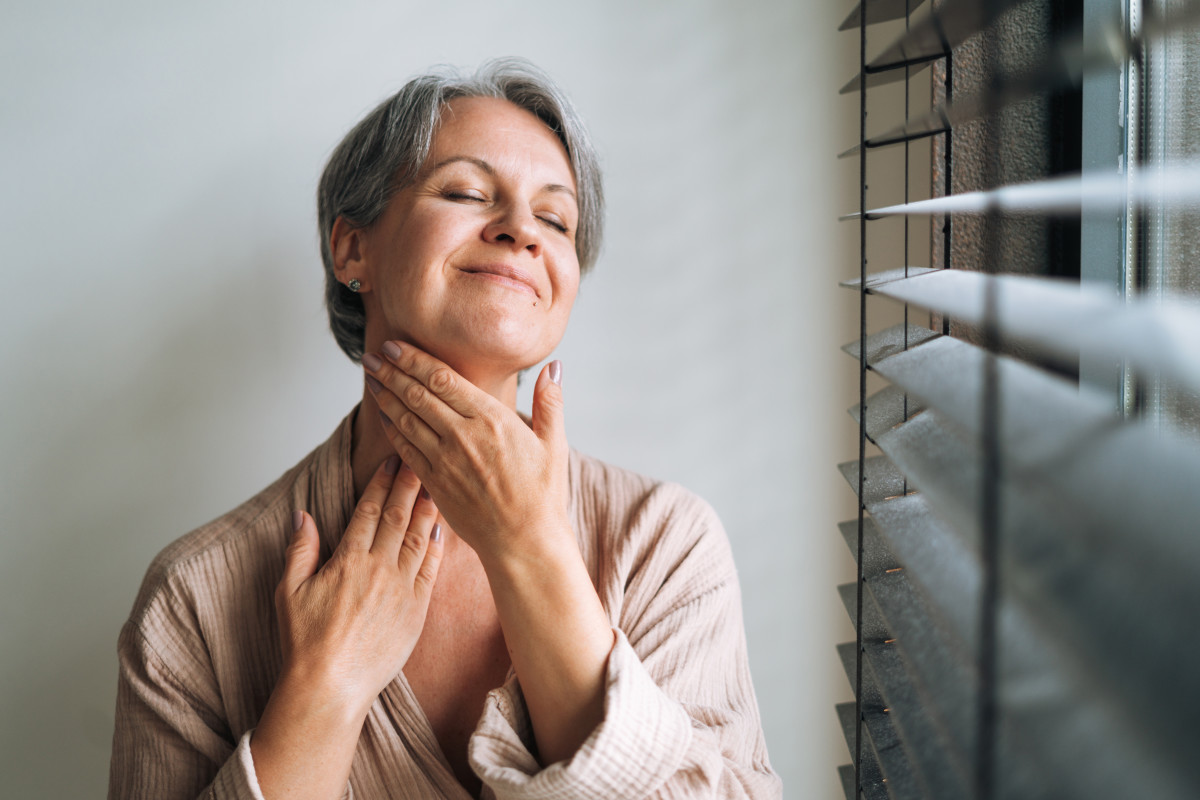 Dermatologists Warn: These 7 Habits Make Crepey Skin Worse After 50
