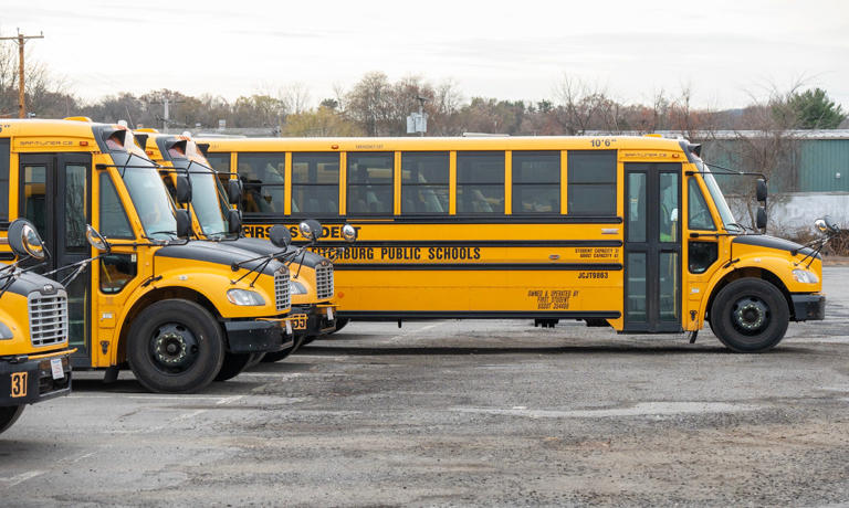 School bus drivers in 2 Central Mass. districts threaten strike next week