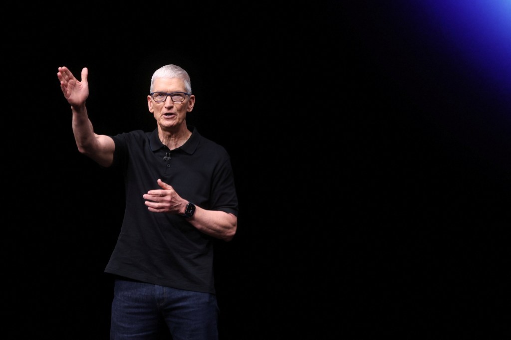 Apple CEO Tim Cook’s potential successors feature four top execs ...