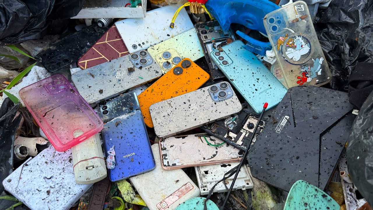 Restoring broken phones - iPhone 15 Pro Max, Galaxy S24 Ultra & more!