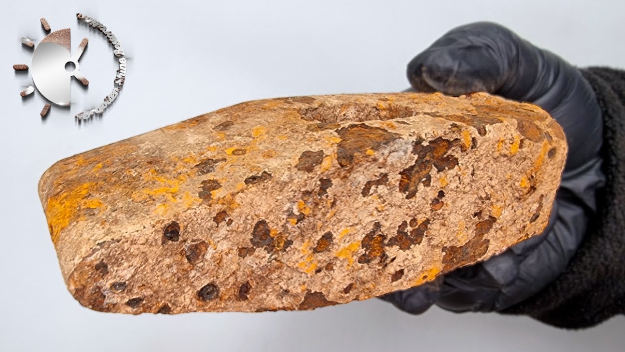 Hammer restoration – with resin eye detail