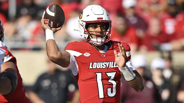 Louisville 'Could See' Multiple Quarterbacks Play vs. Kentucky