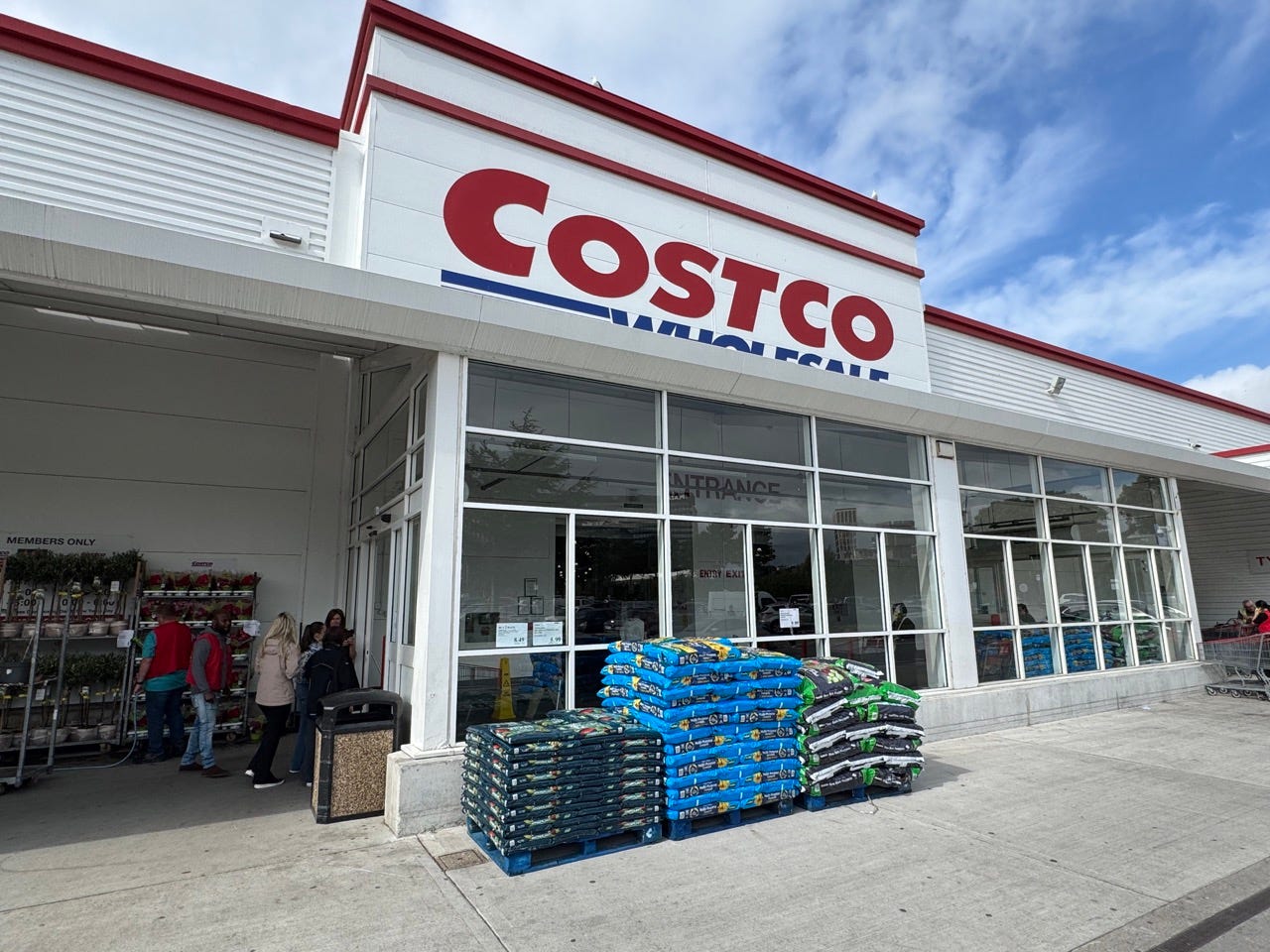 I've shopped at Costco locations in 5 different countries. These 6 ...