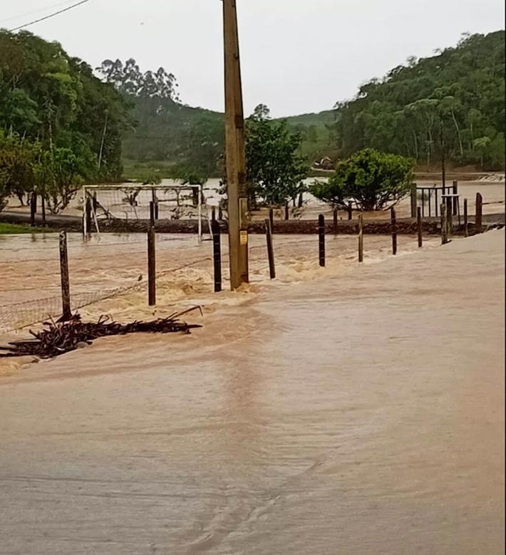 Seis cidades decretam estado de emergência após chuva causar destruição ...