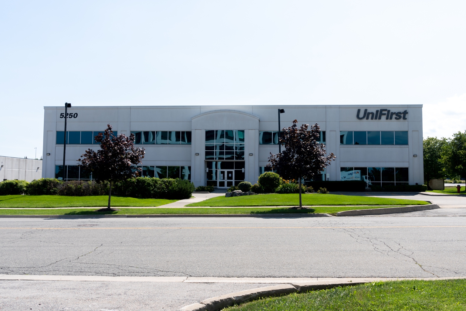 Low probability that Unifirst will accept new Cintas offer - analyst