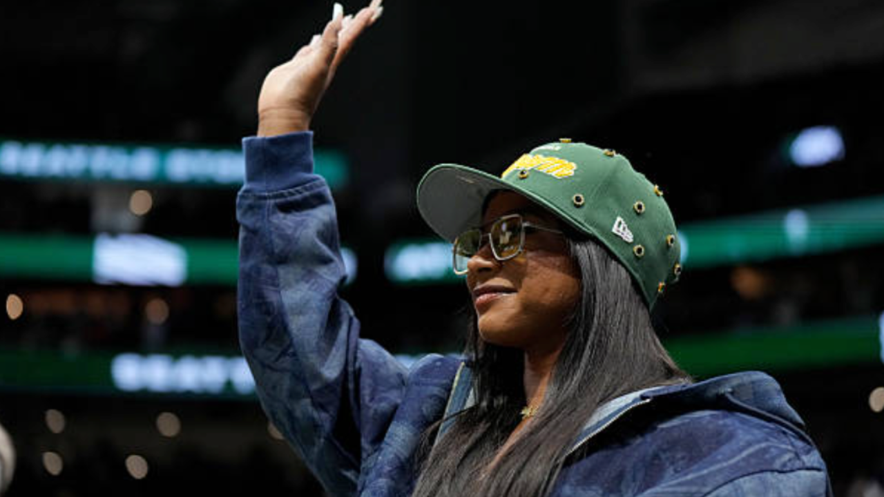 Unexpected star guest sends fans into frenzy during Jordan Chiles’ DWTS ...