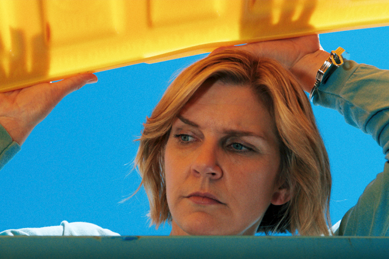 What Time Do New Episodes Of ‘Pluribus’ Come Out On Apple TV? ‘Pluribus ...