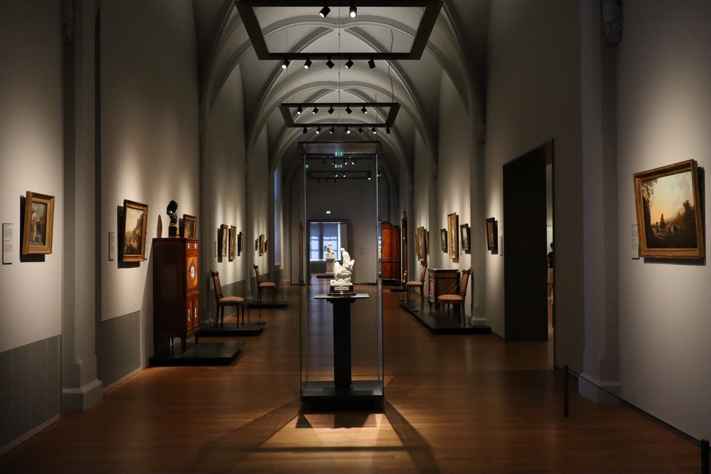 Cambriolage au Louvre : un suspect clé arrêté après le vol de bijoux ...