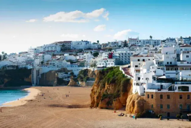 ¿Por qué Portugal es un destino tan atractivo para los jóvenes?
