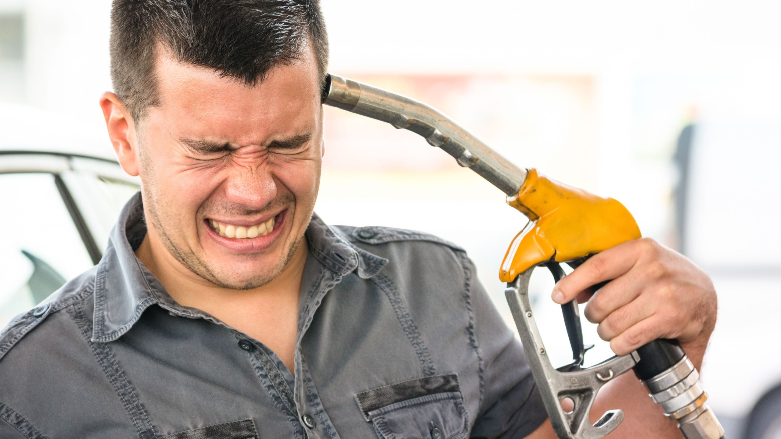 10 small habits at gas stations that add up over time