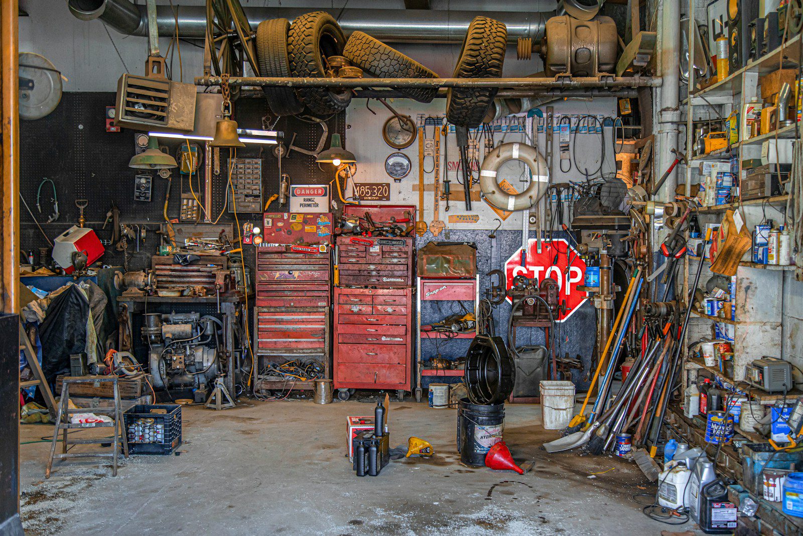 6 Things to Throw Away in Your Garage