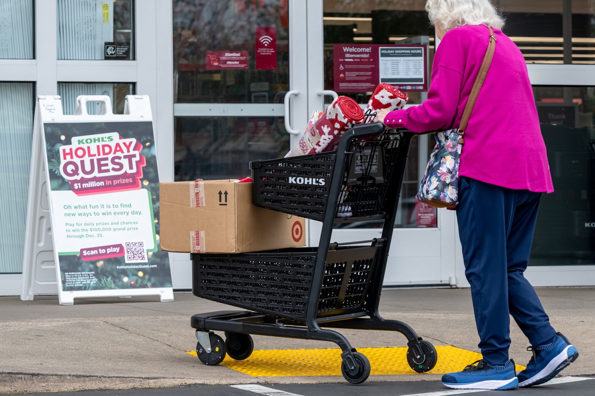 Kohl’s, Abercrombie Surge as Retailers Buck Shopper Pullback