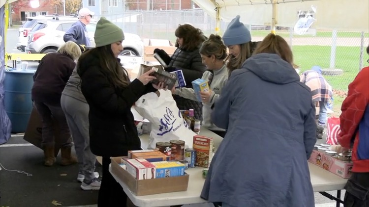 Milford joins forces for 'Thanks for Giving Food Drive' | FOX61 Student ...