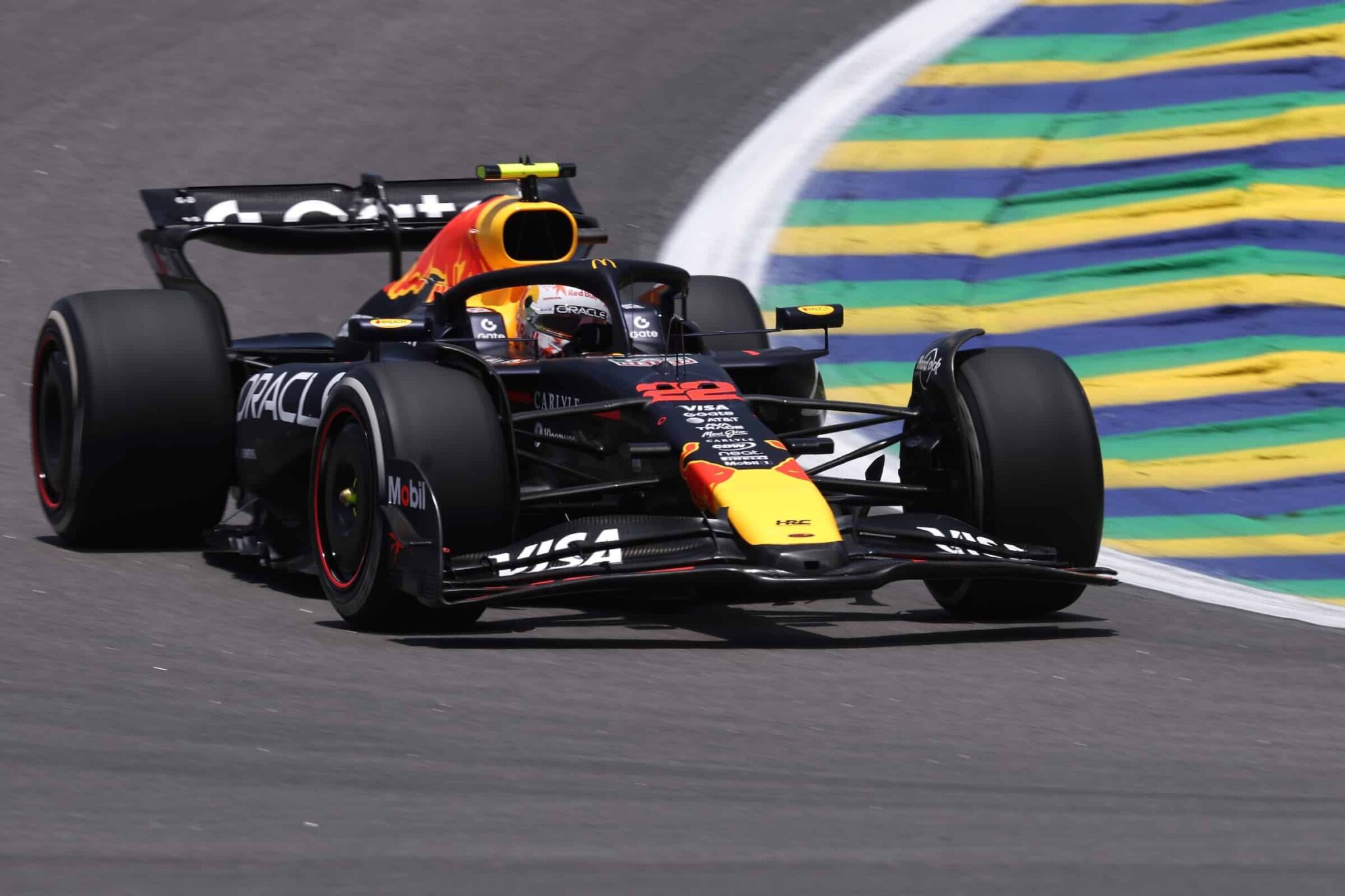 Kenkää tuli – Red Bull -kuski avasi saman tien sanaisen arkkunsa